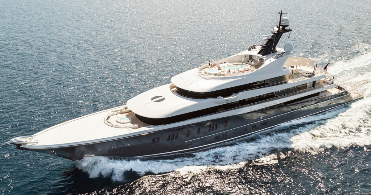 PHOENIX 2 yacht with steel hull and aluminum build oozes manhattan’s ...