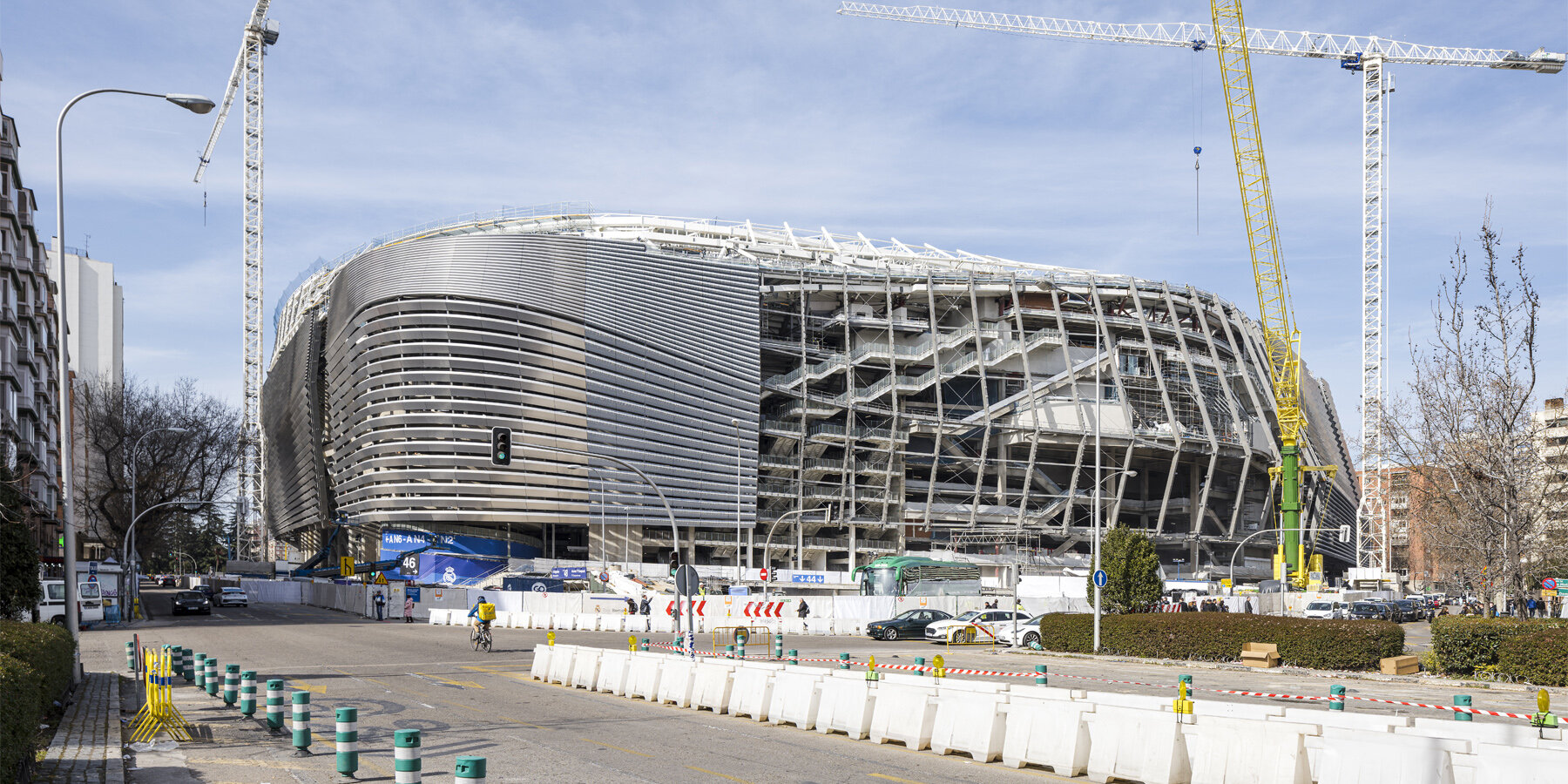 construction progress of real madrid's santiago bernabeu stadium