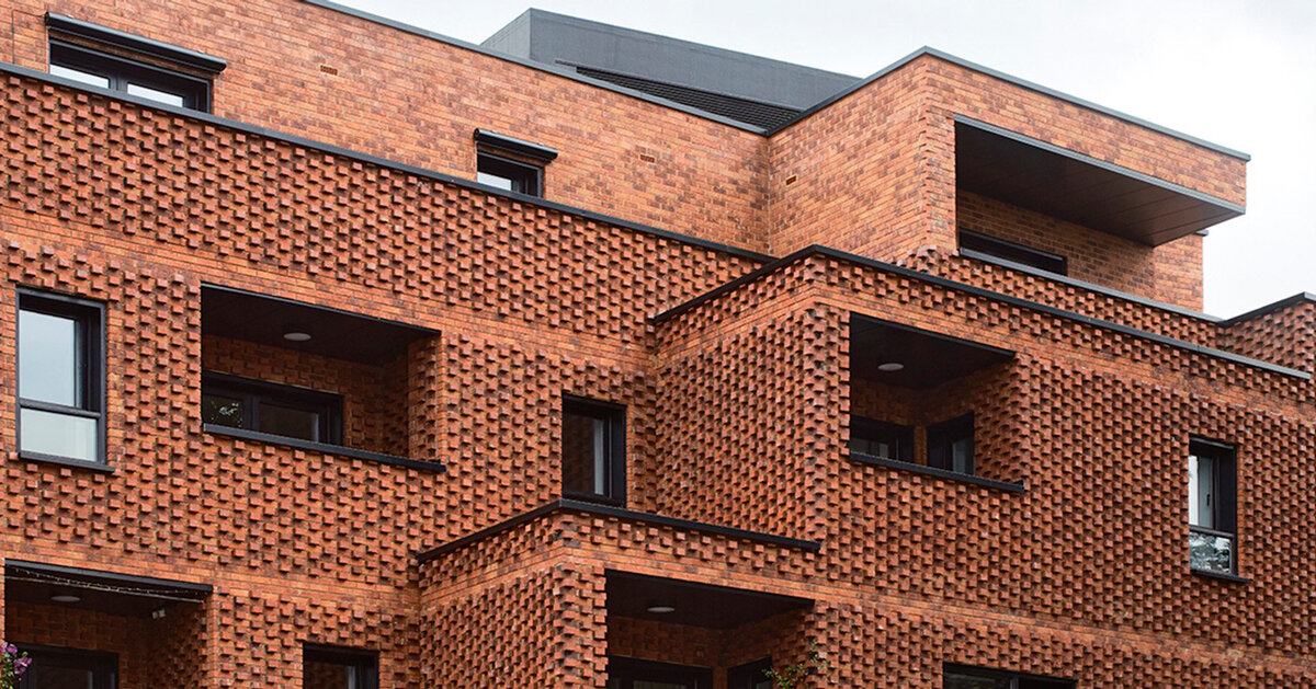 DROO covers residential unit in textured brickwork in london