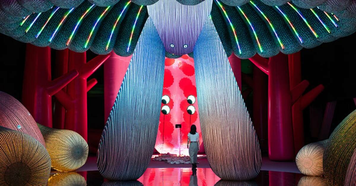 giant inflatable creatures of modern guru by ENESS land in taiwan