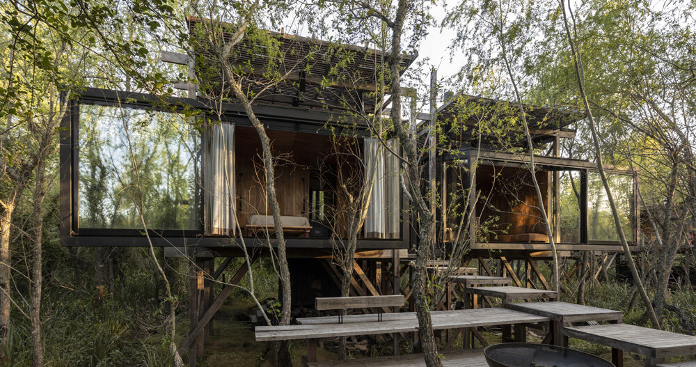 like its namesake dragonfly, casa libélula floats over a river delta