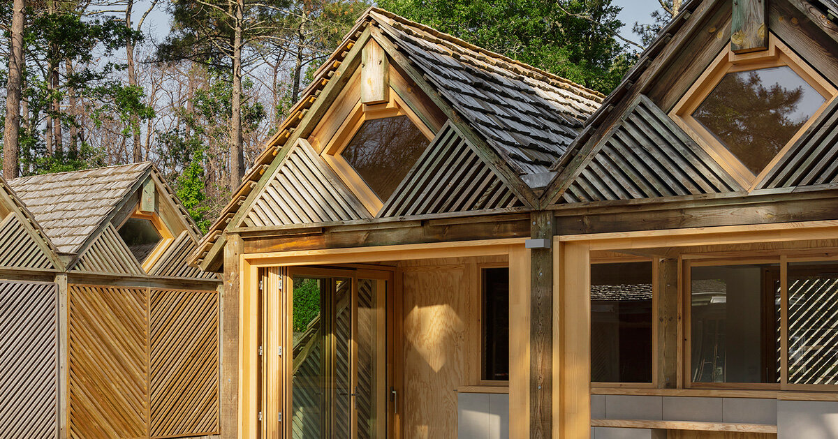 patterned timber panels clad grande dune du pilat center's huts