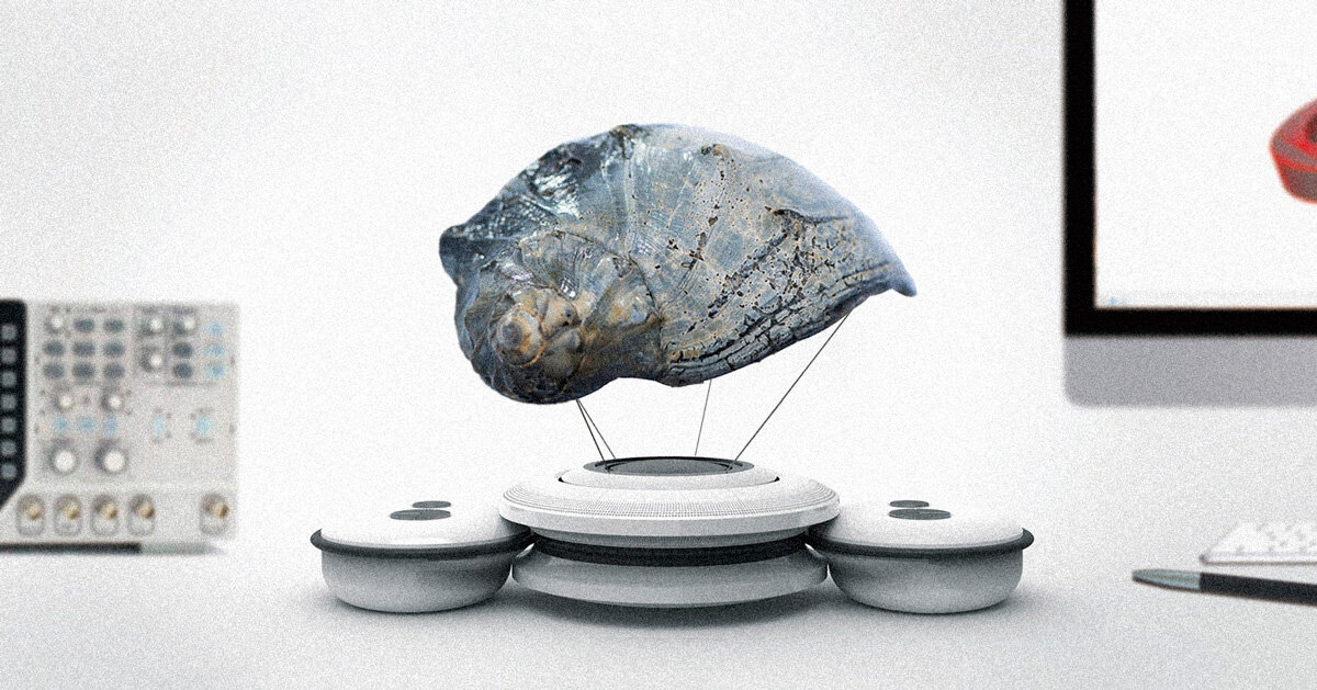 uplight game console sets up a 3D interactive screen