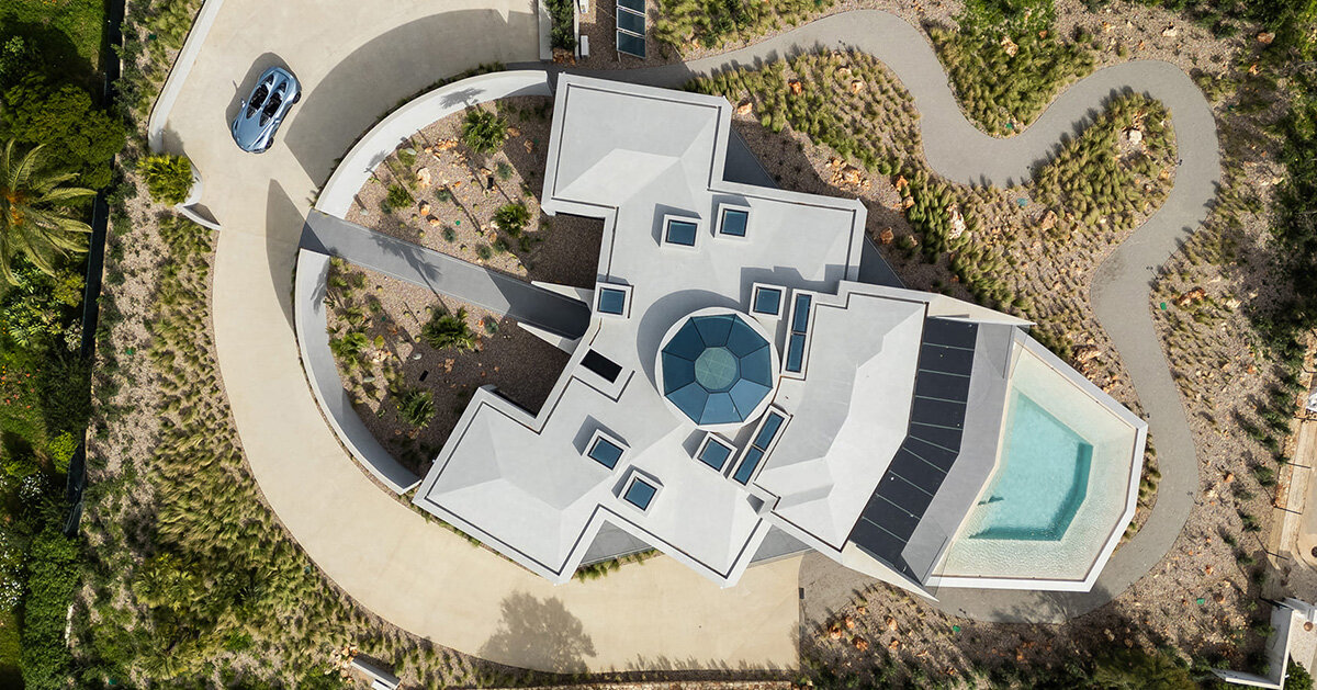 futuristic villa by bespoke architects looks poised for flight above ...