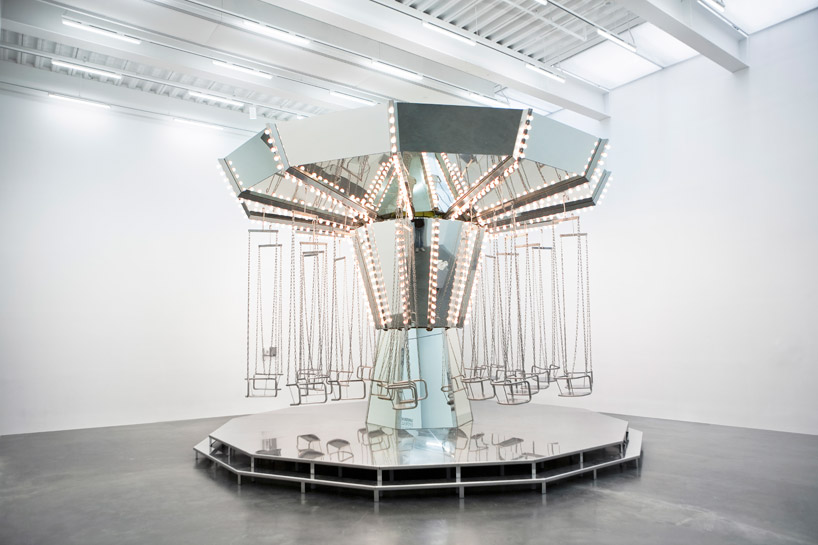 carsten höller: double carousel with zöllner stripes