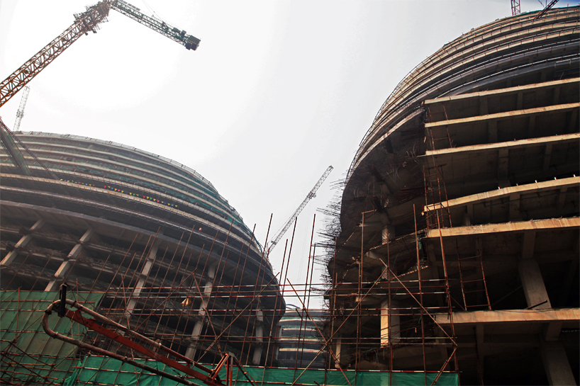 zaha hadid: galaxy soho in process