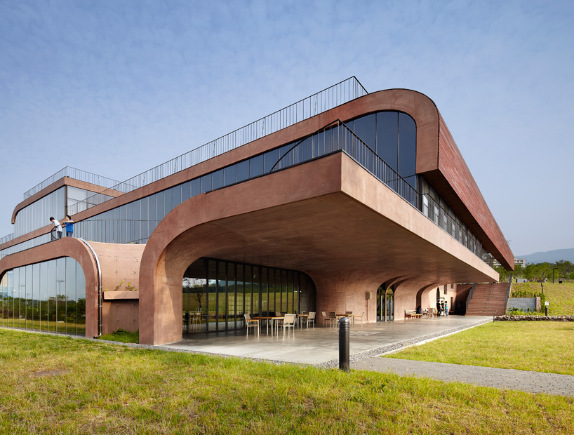 mass studies: DAUM headquarters