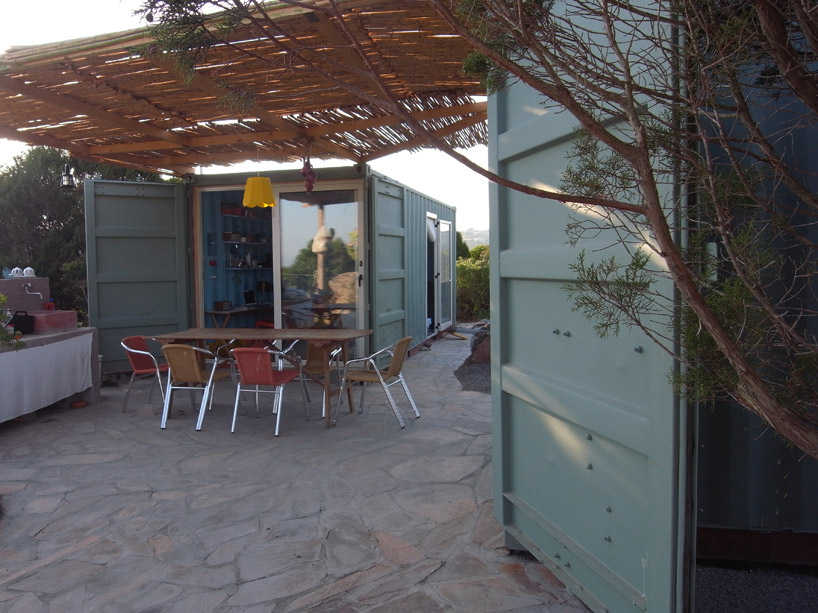 Live-Work Cargo Containers on an Island | pluralcontainer