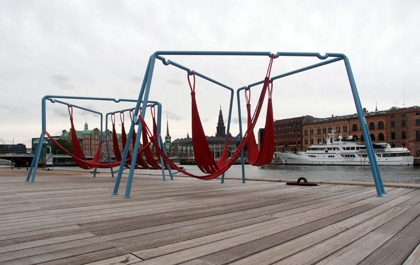 off ground - playful seating elements for public spaces
