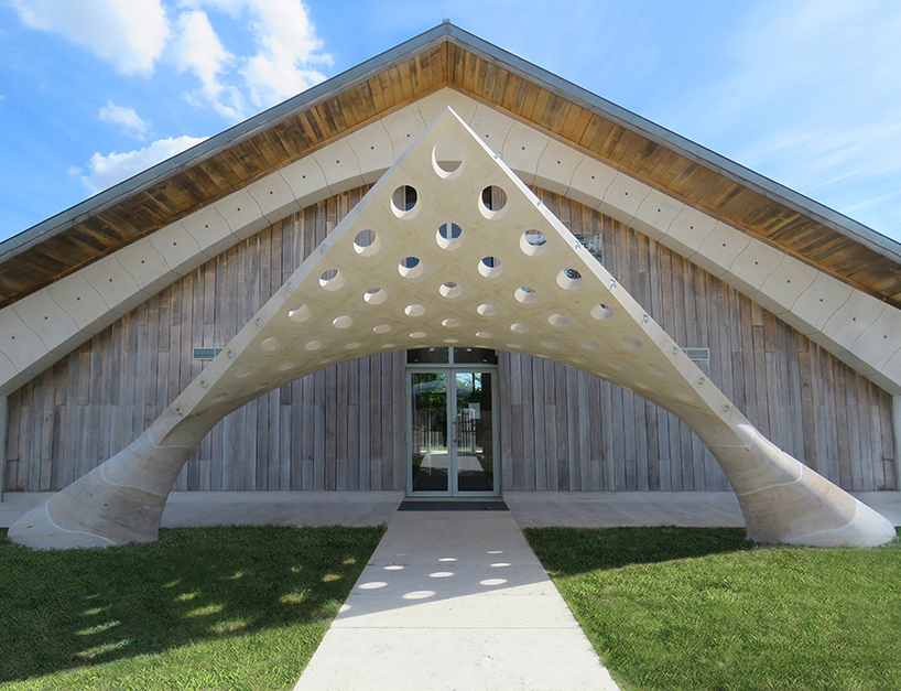 hypargate installation in france revives the ancient art of stereotomy