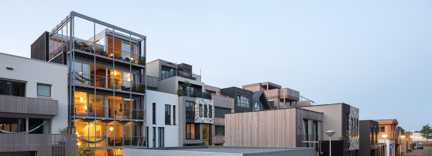 BETA constructs the '3 generation house' in amsterdam with open-plan façade