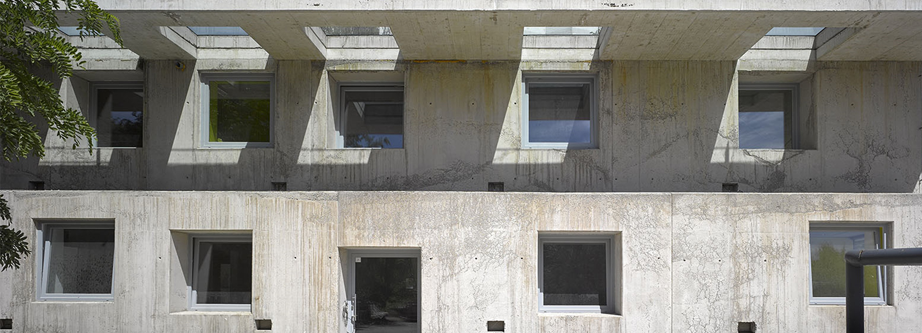 architektura blends raw, concrete structure with its industrial ...