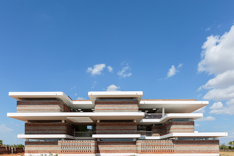 Indian School Building Images