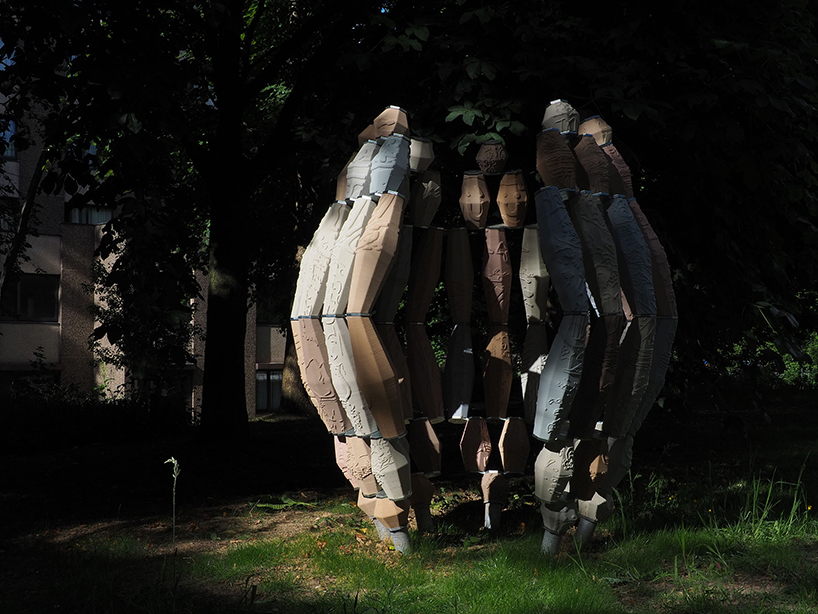 3D printed ceramics tell brussels local stories in pavilion by elise eeraerts & aparicio ronda ...
