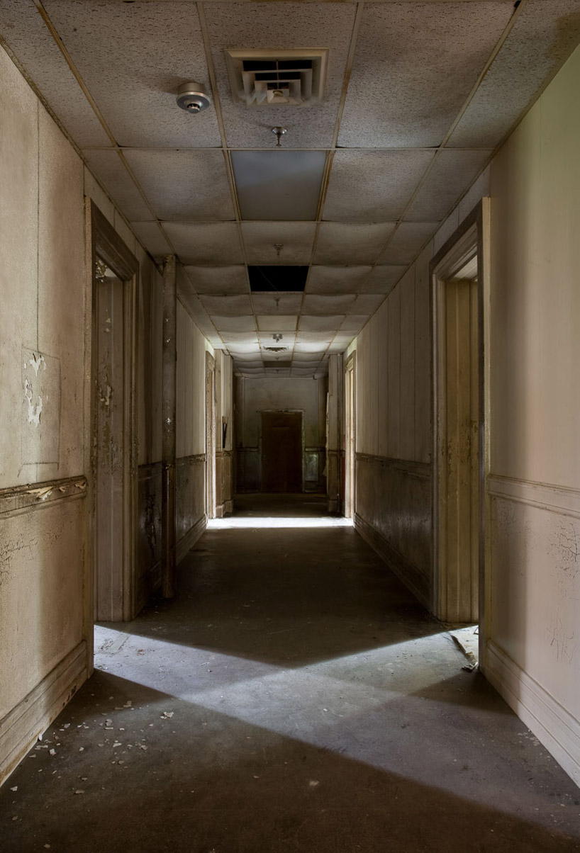 jeremy harris: the architecture of abandoned american asylums