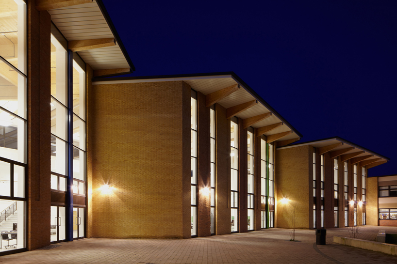 make architects' thomas clarkson academy design based on fibonacci curve