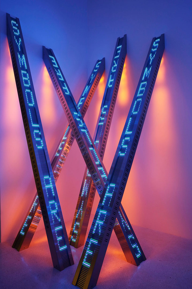 jenny holzer presents first chinese LED texts