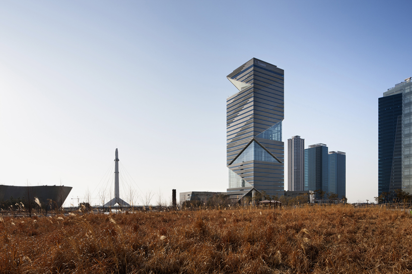 G-tower by HAEAHN architecture soars above incheon