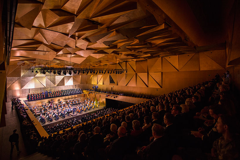 TOP 10 performance halls of 2014
