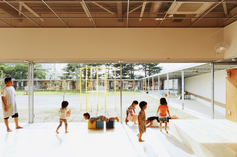 takahashi ippei clads nursery school in japan with reflective paneling