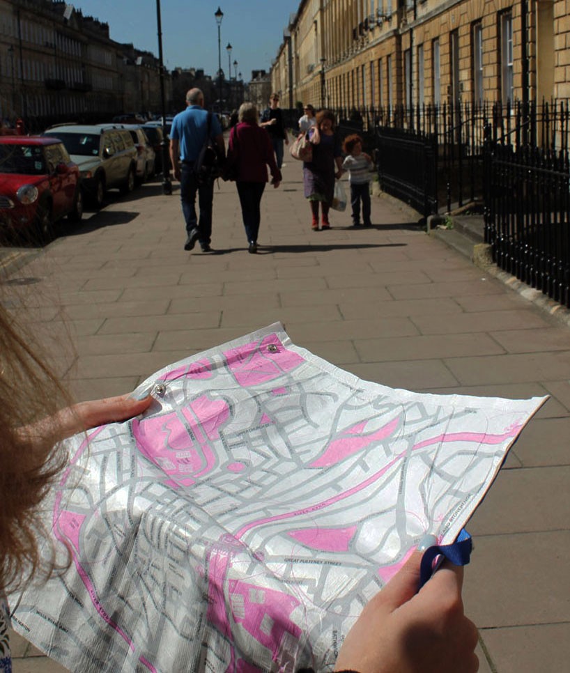 Thermo color map displays attractions according to weather conditions