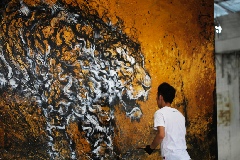 hua tunan's chaotic yet controlled painted tiger blends textures ...
