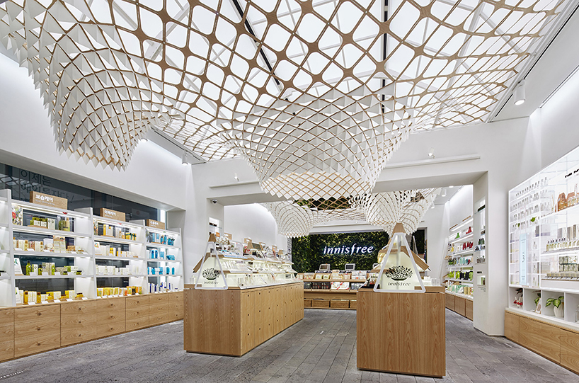 SOFTlab weaves undulating greenhouse lattice through innisfree shop in ...