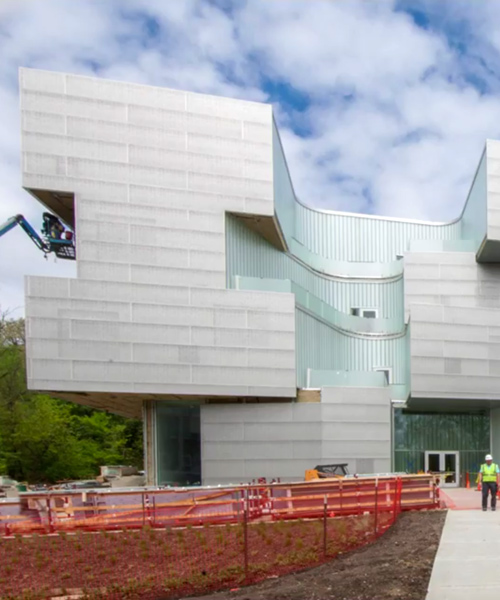 university of iowa's new visual arts building by steven holl