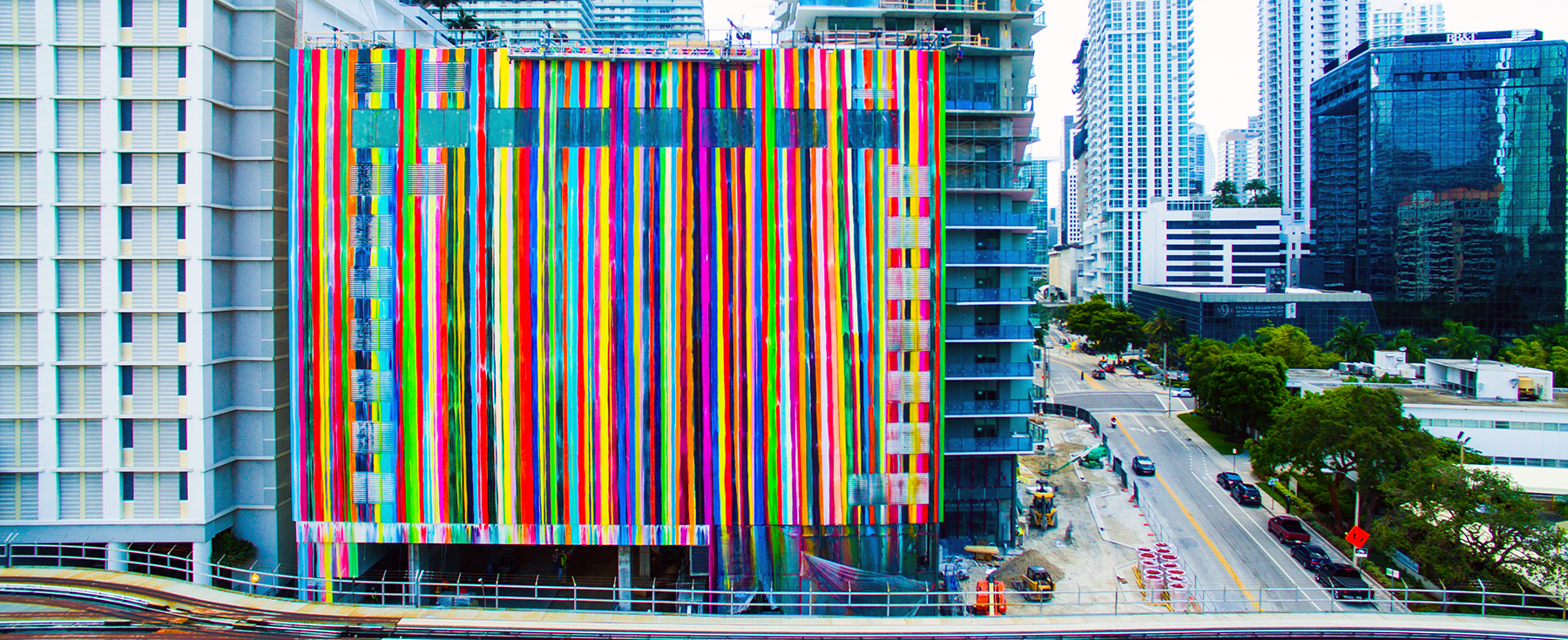 markus linnenbrink's massive drippy mural wraps miami building façade