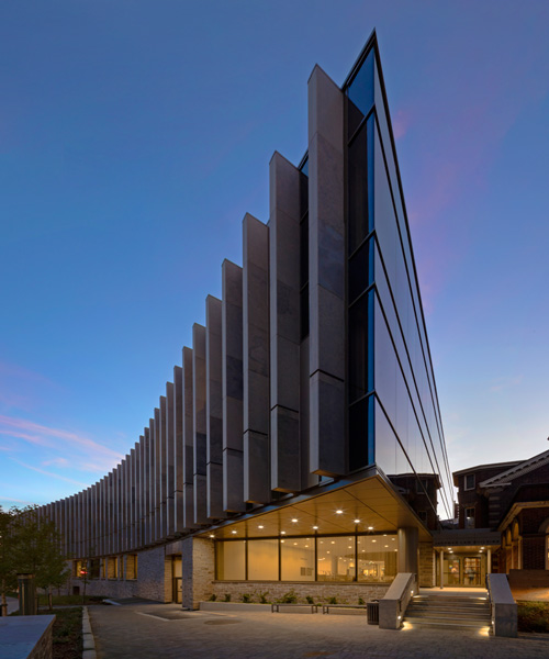 hariri pontarini architects | designboom.com