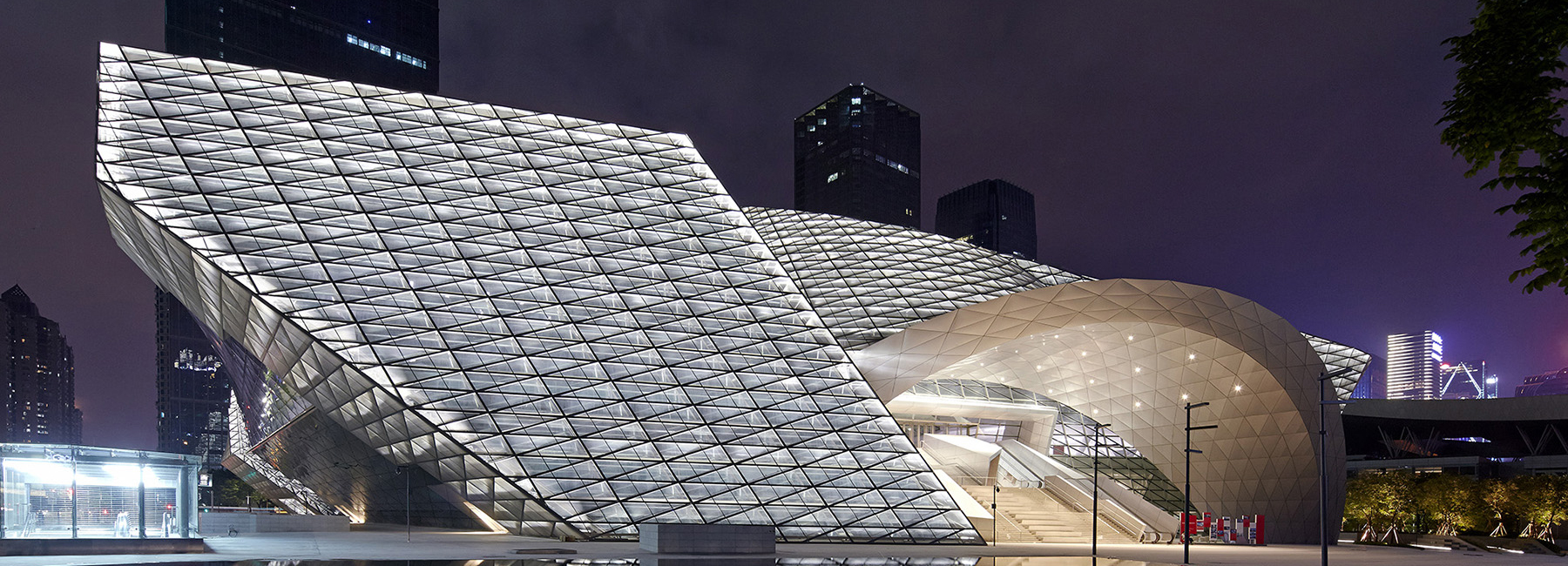 GD-lighting design digitally illuminates MOCAPE shenzhen