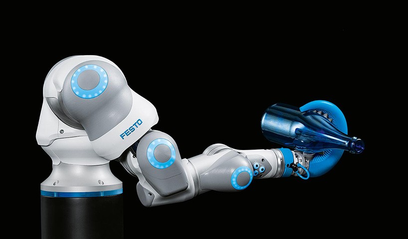 the octopusgripper robot curls around objects like a tentacle