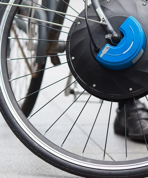 urbanX electric wheel converts any bicycle into an 350 W ebike