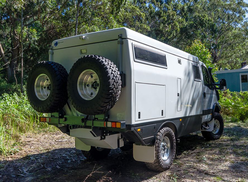 earthcruiser's EXP expedition vehicle grows at the push of a button
