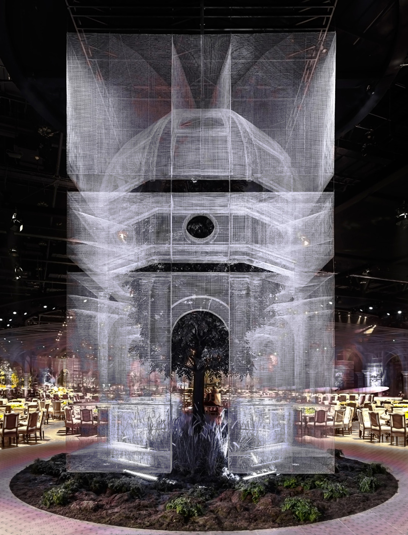 edoardo tresoldi sculpts wire mesh architectural tableau in abu dhabi