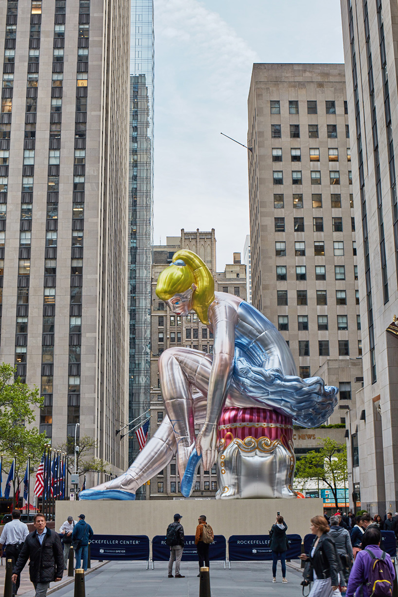 45-Foot-Tall Inflatable Ballerina at NYC’s Rockefeller Center by pop ...