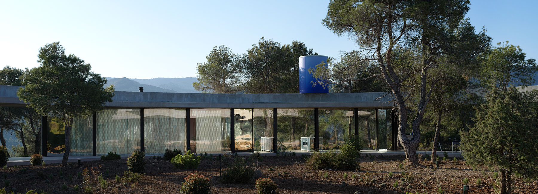 office KGDVS completes circular solo house in eastern spain