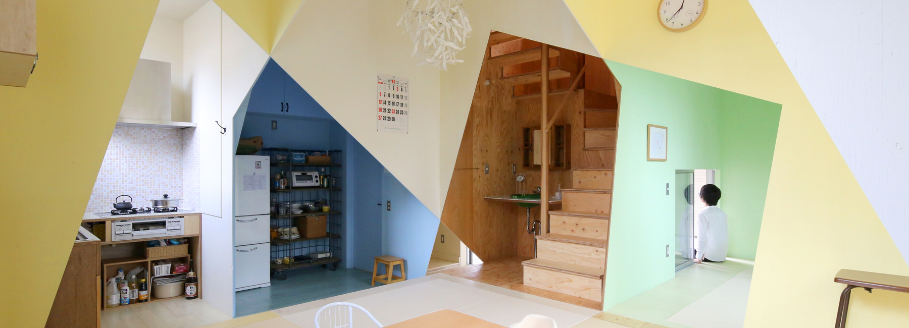 kochi architect's studio enhances interior of ANA house with 7 colors