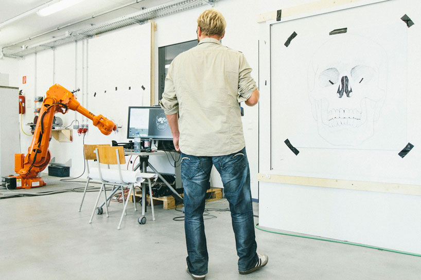 10 mind-blowing projects of robots in creative industries