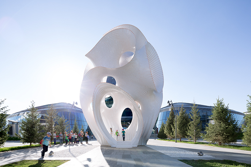 MARC FORNES / THEVERYMANY creates hyper-thin ‘minima | maxima’