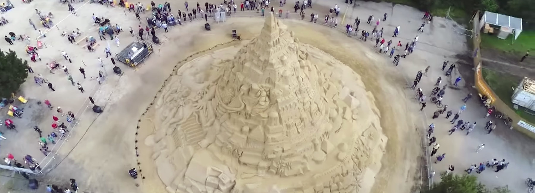 world's tallest sand castle in duisburg wins guinness world record 2017