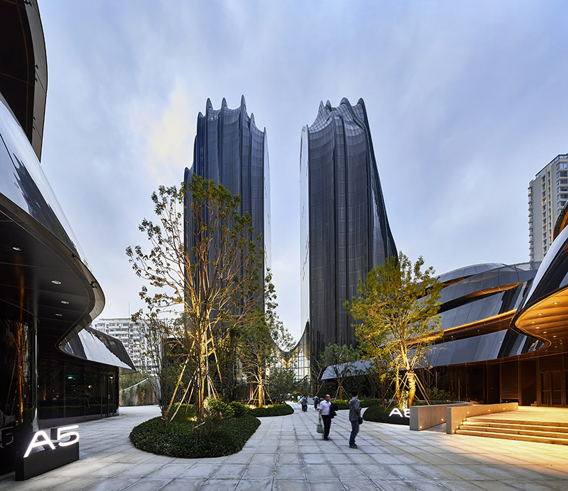 MAD architects completes beijing's chaoyang park plaza complex