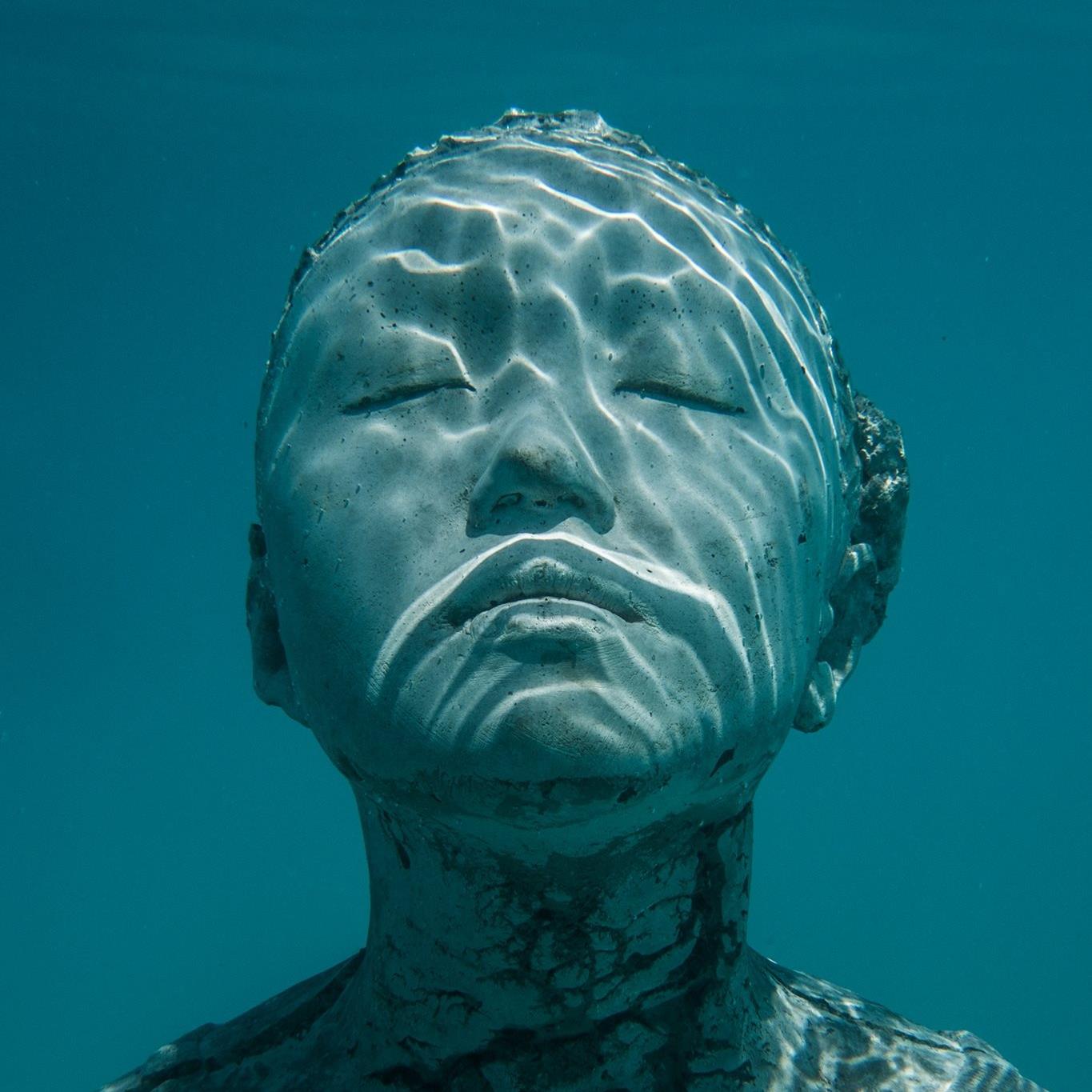 jason decaires taylor builds coralarium at fairmont maldives sirru fen ...