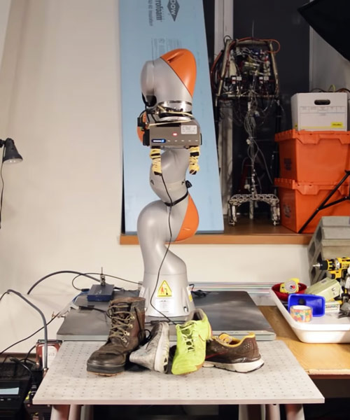 MIT's robotic arm masters dexterity by teaching itself how to see
