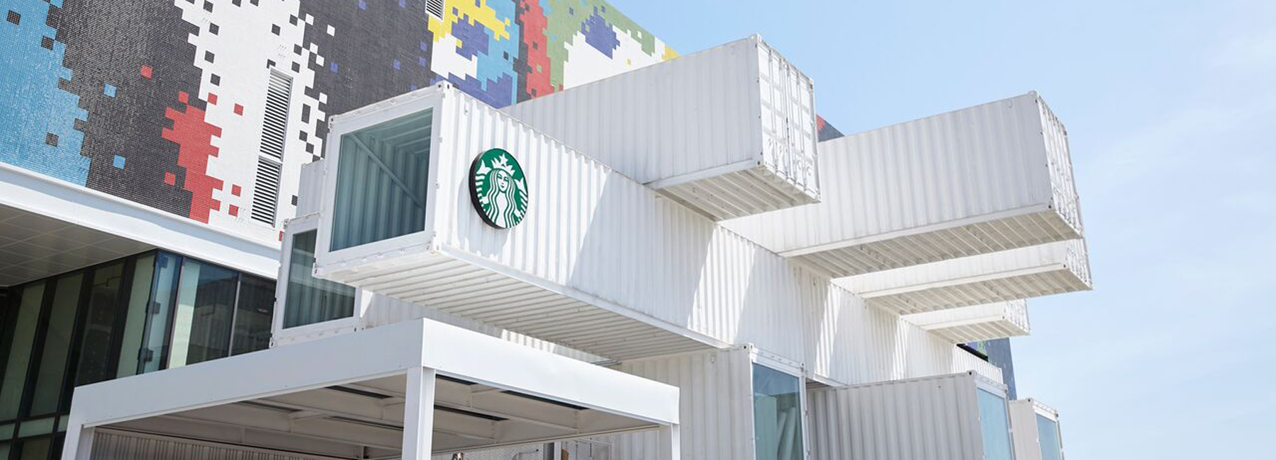 kengo kuma designs shipping container starbucks in taiwan