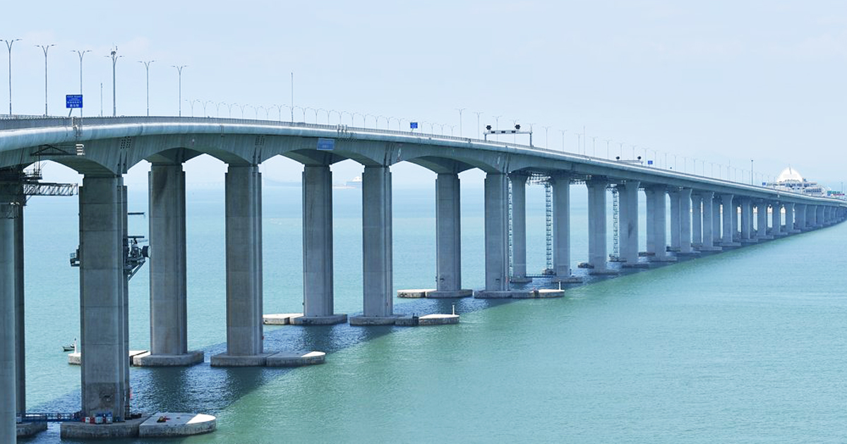 world's longest sea bridge opens between hong kong and china