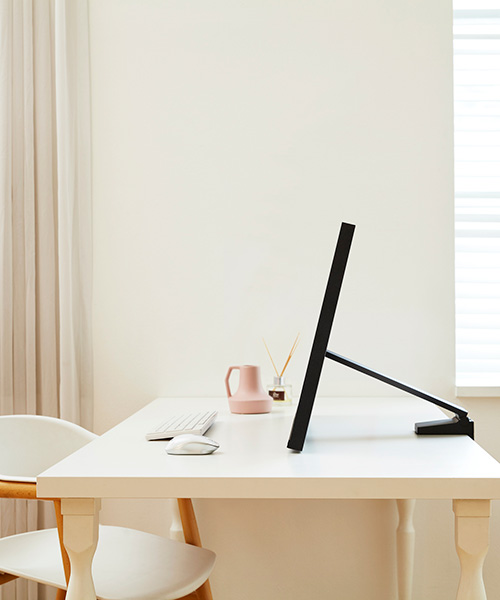 CES 2019: samsung’s movable, space-saving monitor declutters your desk