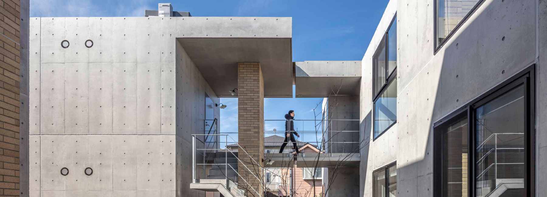16A architects completes concrete dormitory building in japan