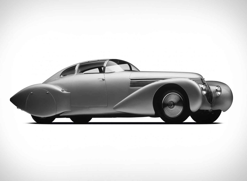 the new model is based around a carbon fiber monocoque chassis.