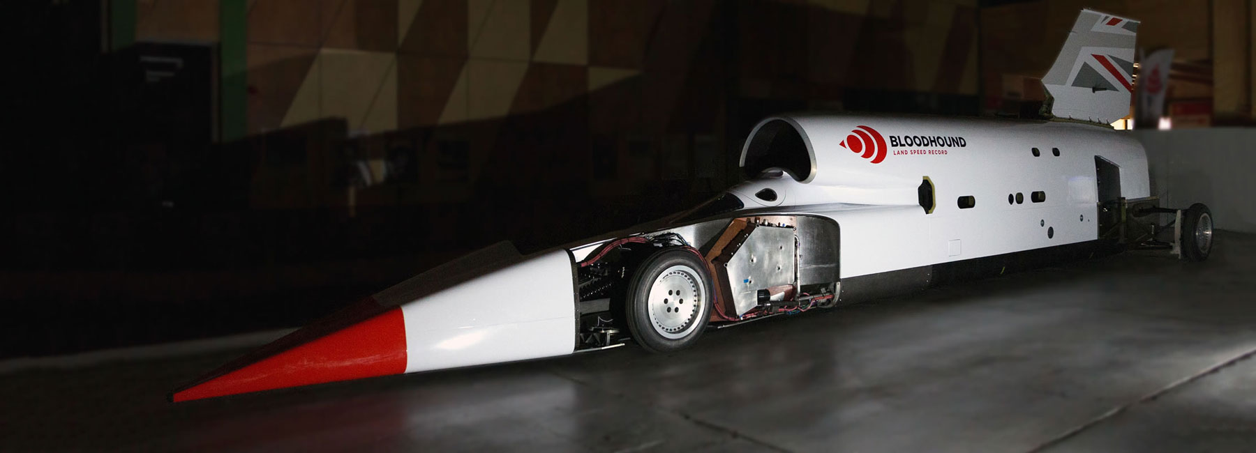 bloodhound's supersonic car is going for land-speed record